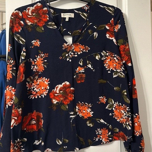Monteau | Tops | Monteau Flower Top M | Poshmark